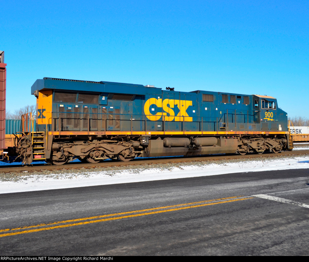 CSX 900